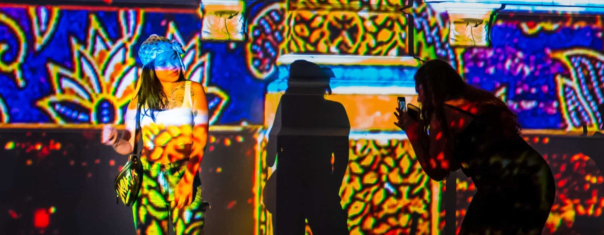 How Digital Influencers Benefit from Custom Apps - FanHero